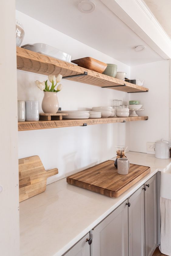 Using Wooden Shelves in Your Kitchen - Learning Everything Start Now ...